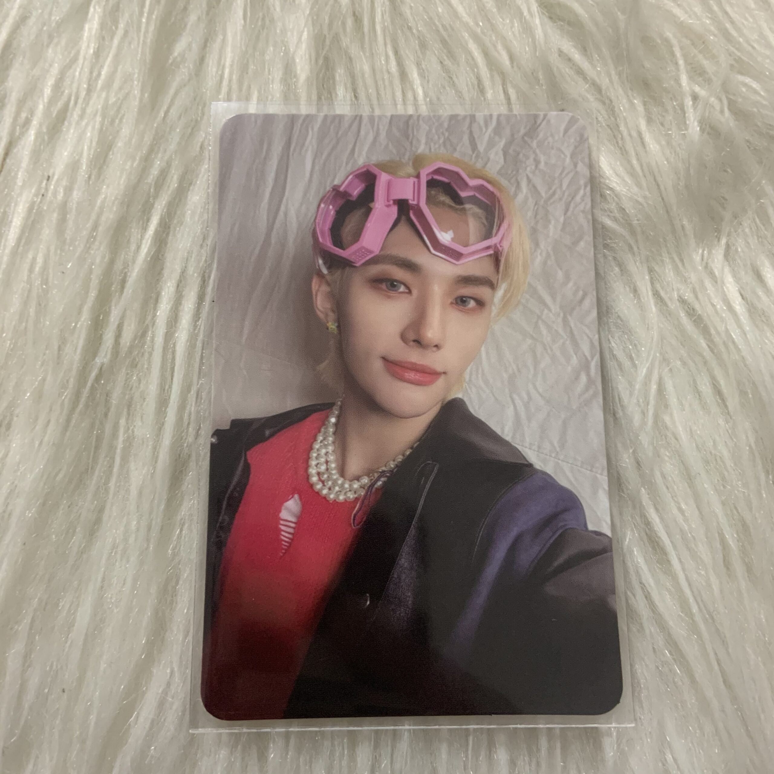 Stray-Kids-Hyunjin-Oddinary-Ver.-Mask-Off