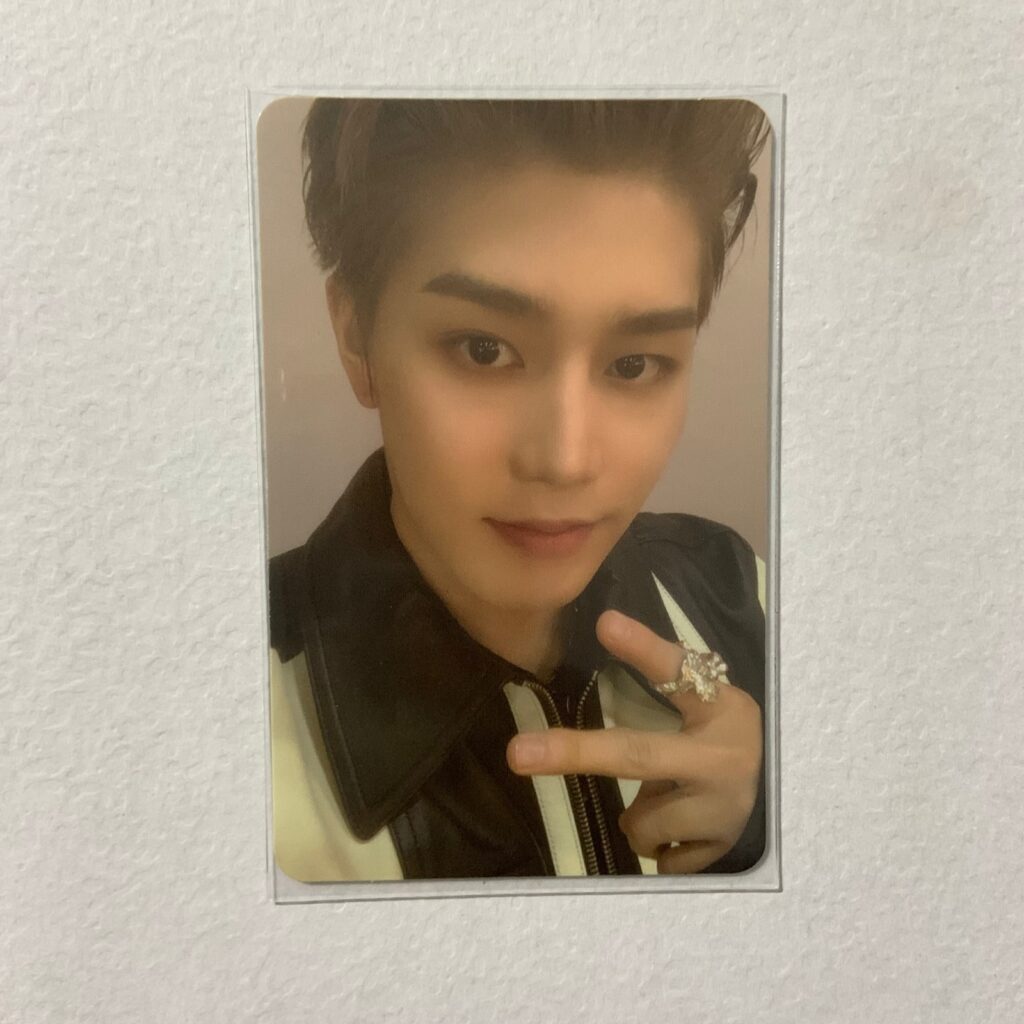 NCT-U-WinWin-Resonance-PT-1-Yearbook-Card