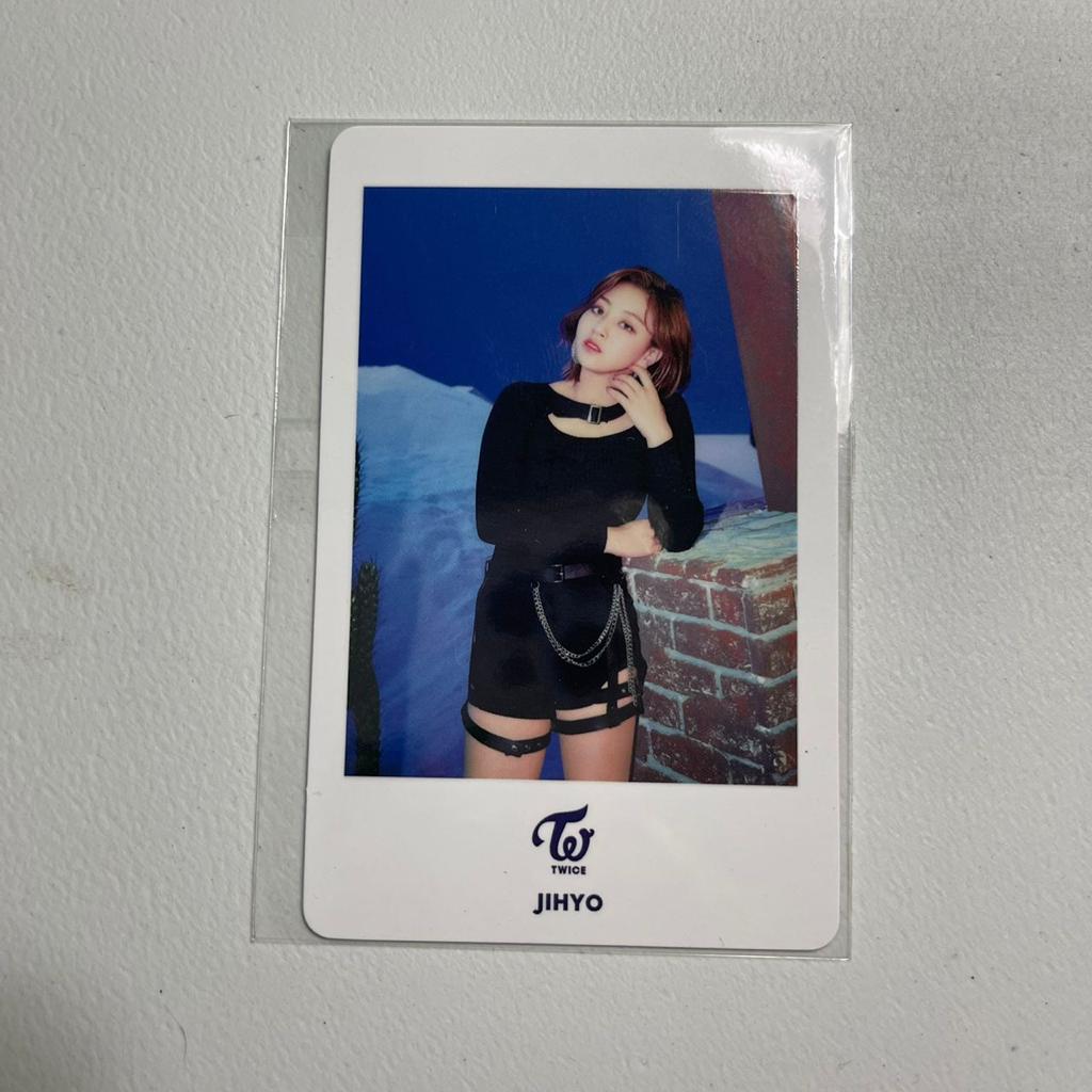 Twice-Jihyo-Breakthrough-polaroid