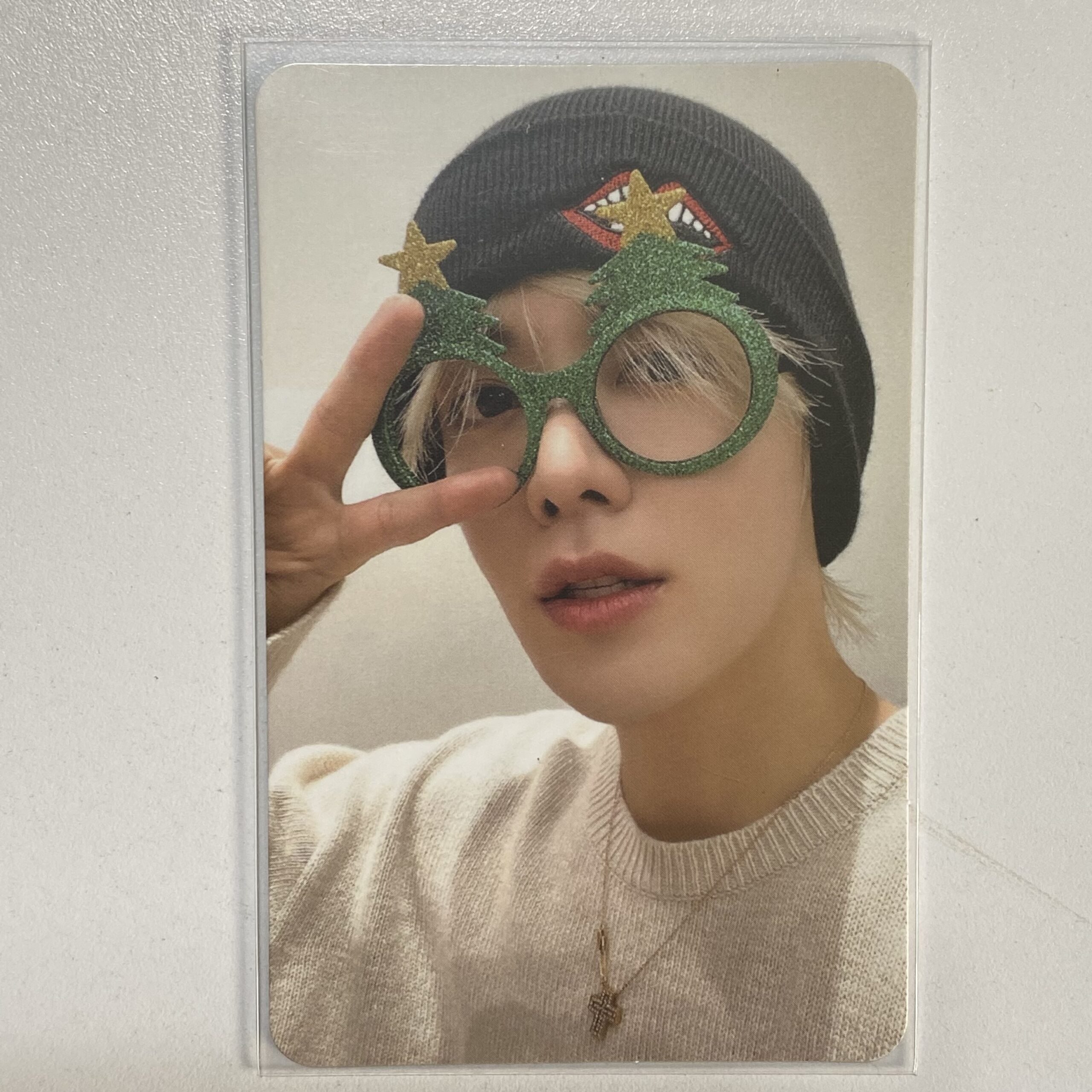 NCT-U-Yuta-Pink-Christmas-Trading-Card-1