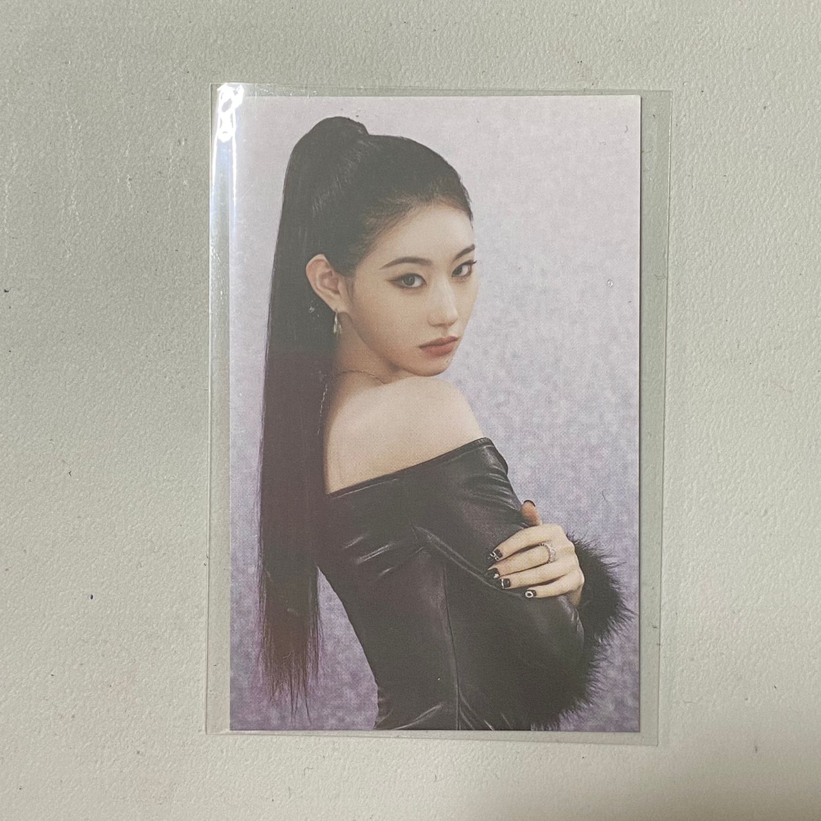 Itzy-Chaeryeong-Cheshire-Standard-ver-Neon