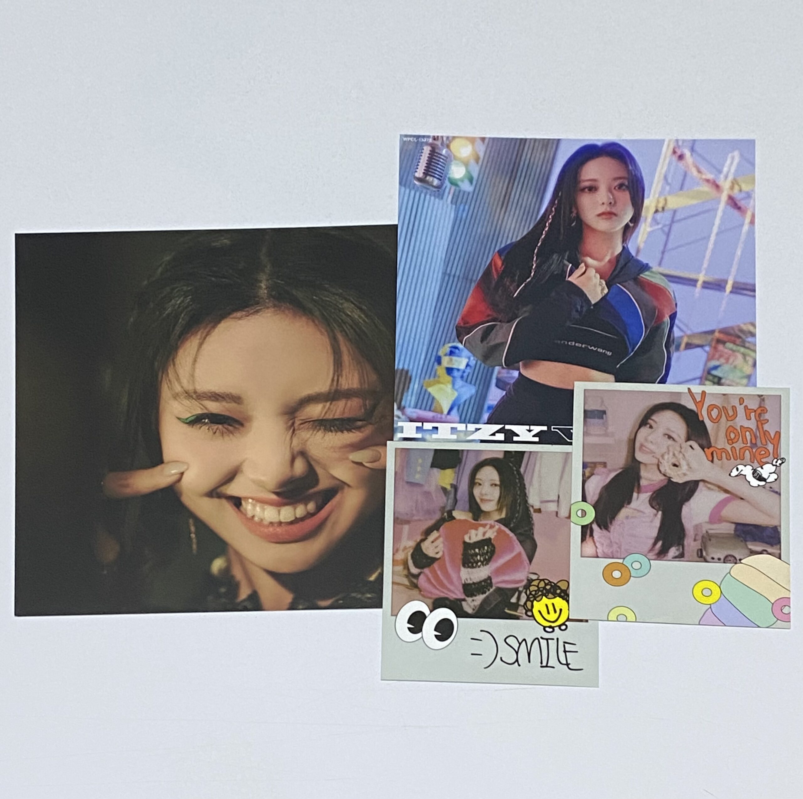 Itzy-Yuna-Set