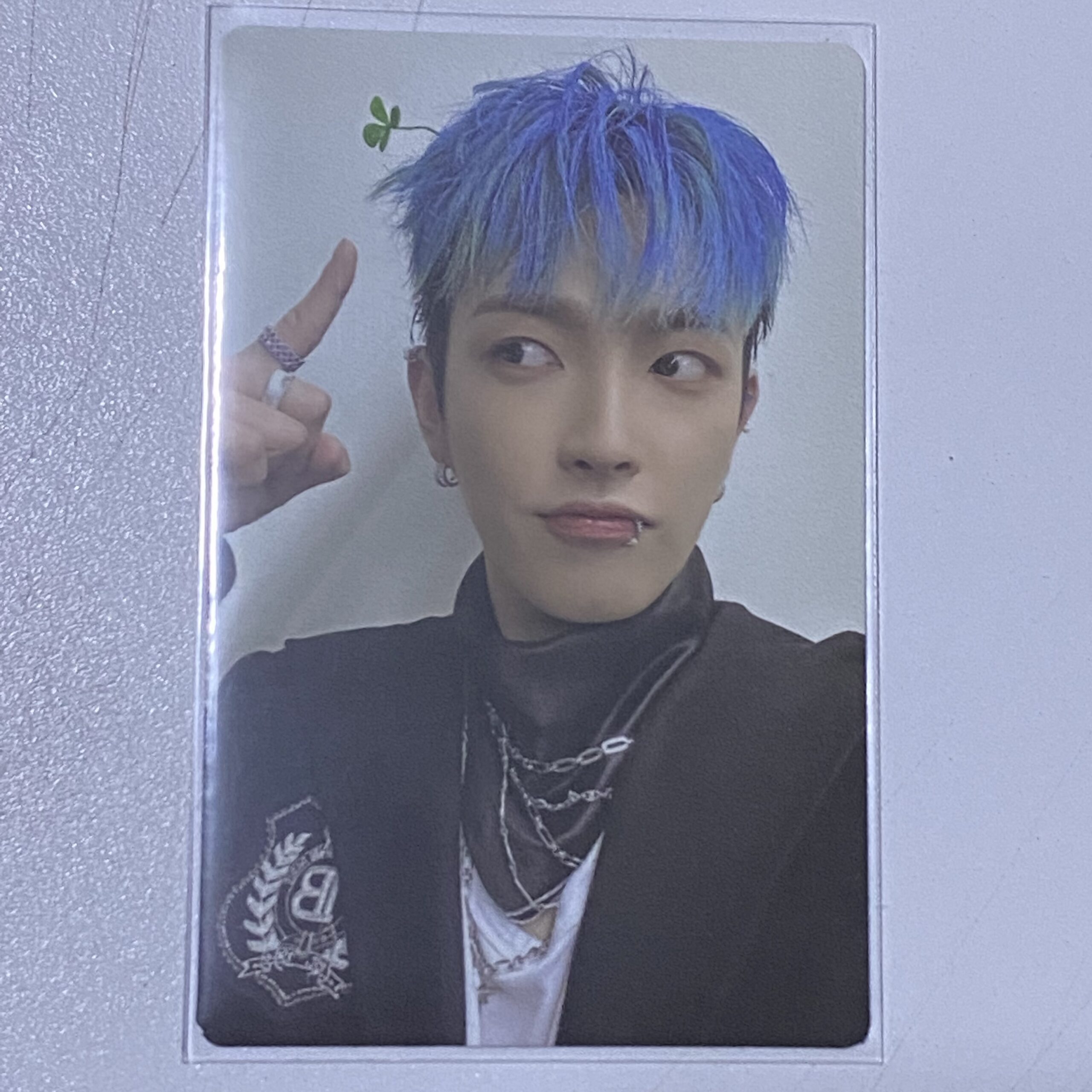 Ateez-Hongjoong-The-World-Ep.-2-Outlaw-Ver.-A-1