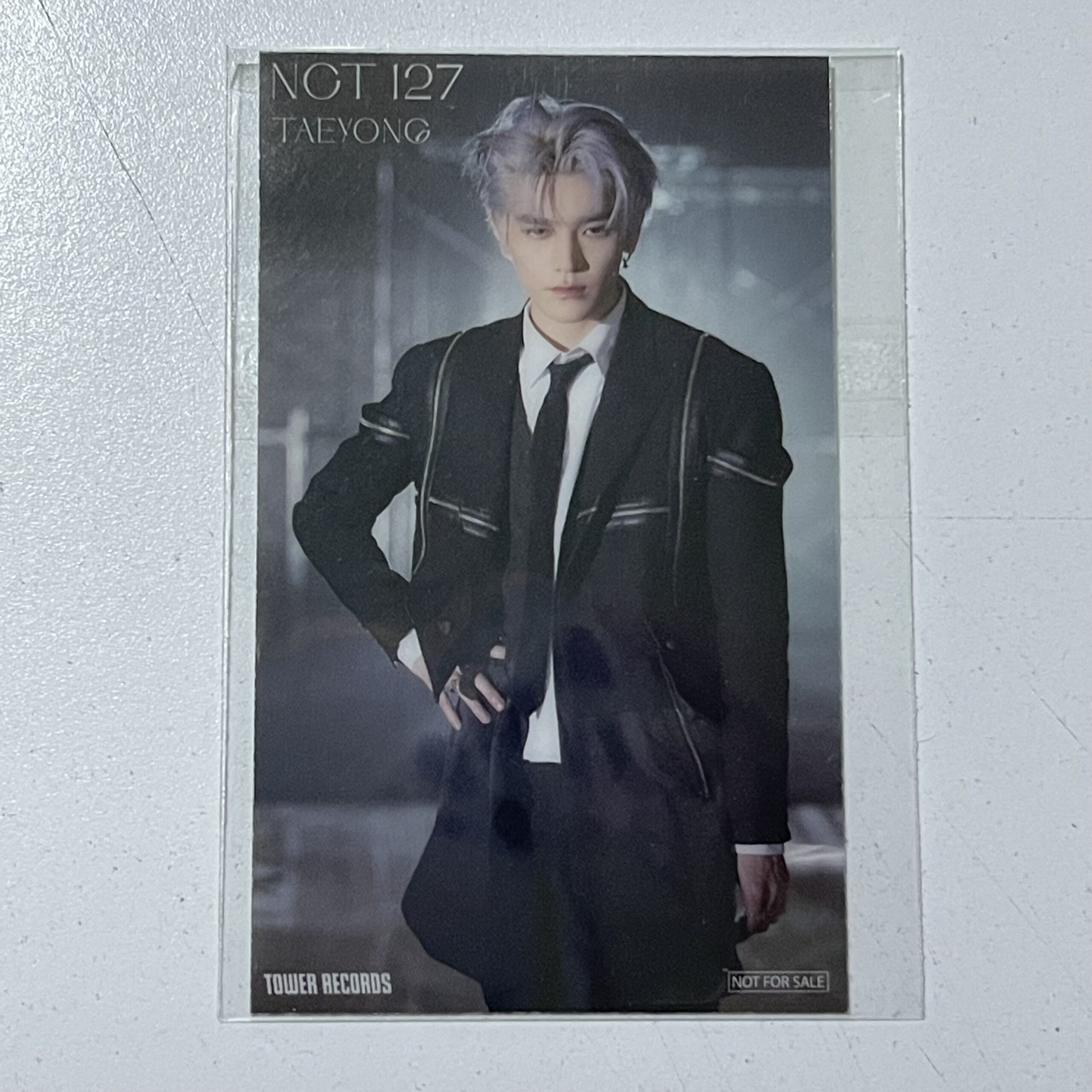 NCT-127-Taeyong-Loveholic-Tower-Records-POB