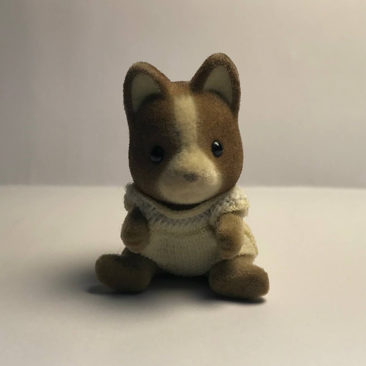Sylvanian-Families-Hound-Dog-Baby-1
