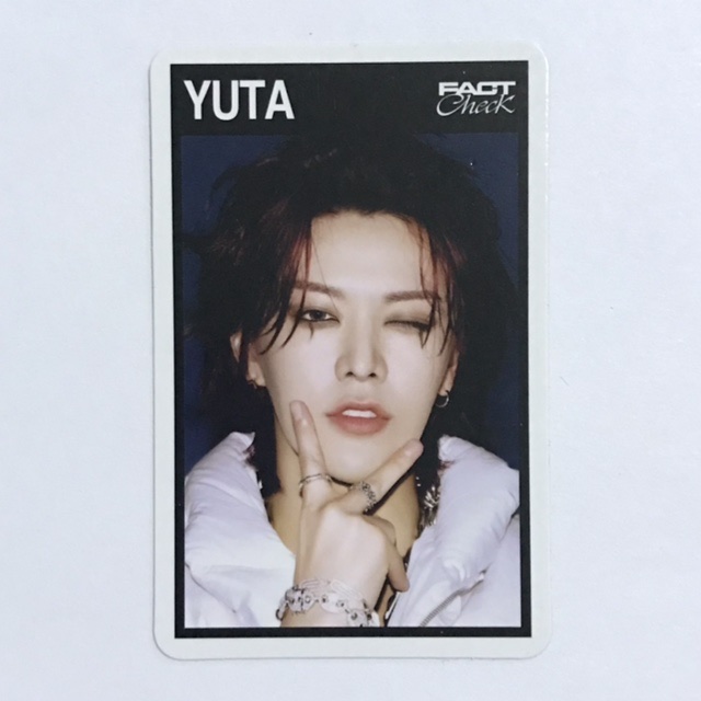 Dañadas-NCT-127-Yuta-Fact-Check-MD-Random-Trading-Card-Ver.-Black-1